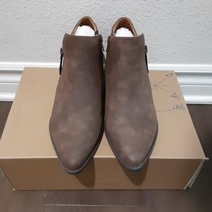 Indigo | Shoes | Indigo Rd | Poshmark